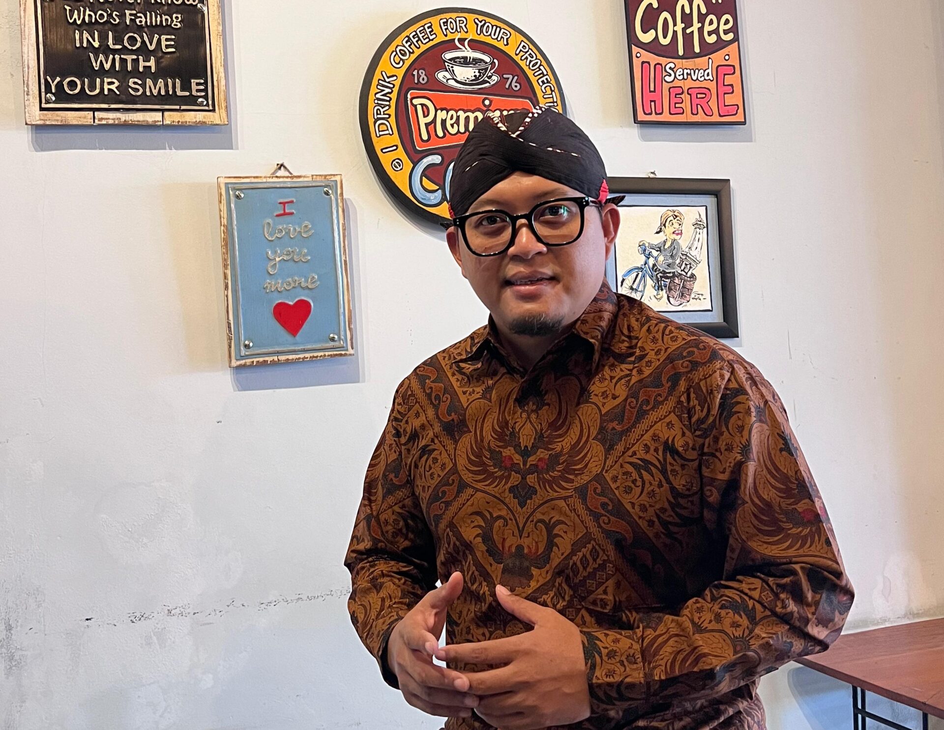 Sambut Hari Batik Nasional, Ini Kata Dr. Stevanus - Berita Yogya Sambut Hari Batik Nasional, Ini Kata Dr. Stevanus - Berita Yogya